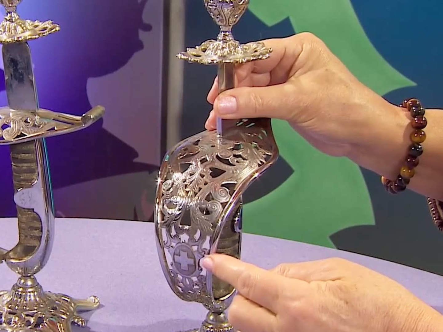 Dickinson's Real Deal on TV | Channels and schedules | tv24.co.uk