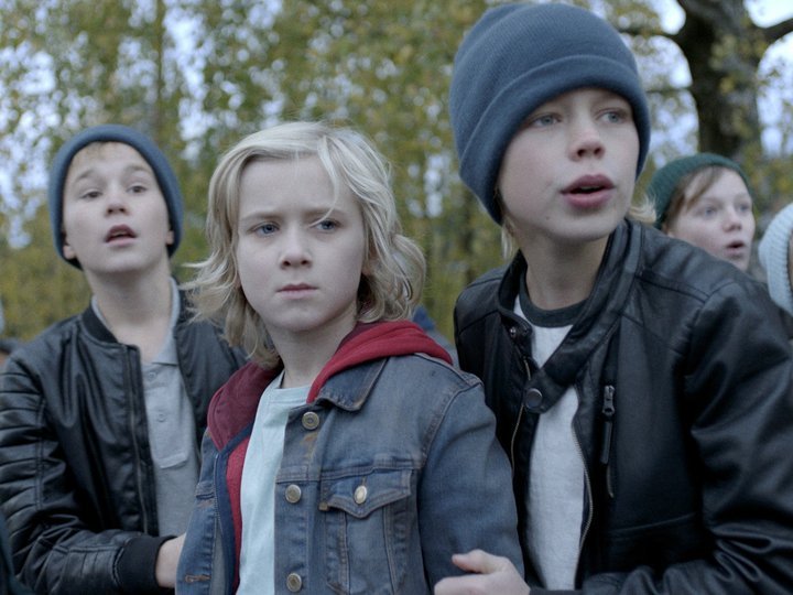 Zombie-Lars på TV | Säsong 1 Avsnitt 1 | Tider och kanaler | tv24.se