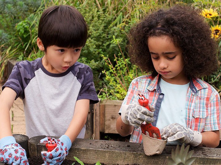 Apple Tree House on TV | Series 3 | Channels and schedules | TV24.co.uk