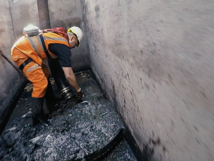 Sewer Men on TV | Series 1 Episode 2 | Channels and schedules | TV24.co.uk