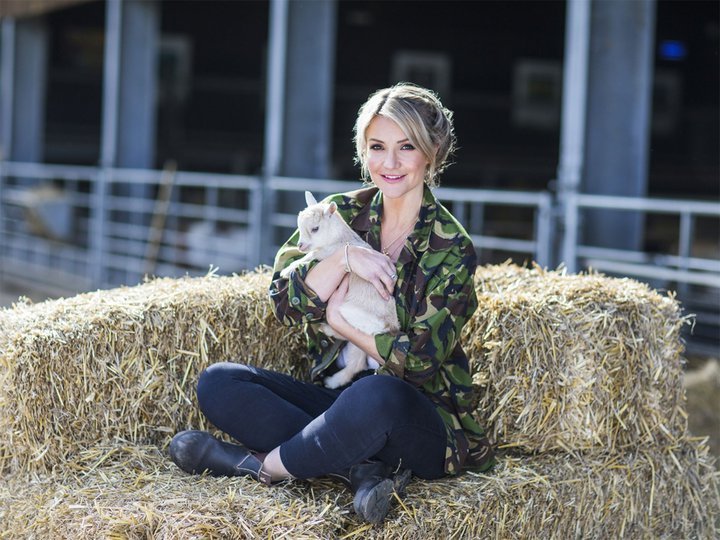 Springtime on the Farm on TV | Series 3 Episode 4 | Channels and ...