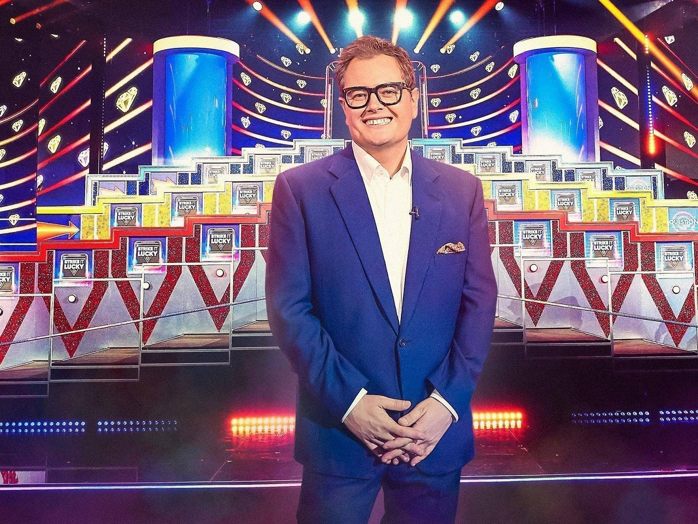 Alan Carr's Epic Gameshow on TV | Series 3 Episode 7 | Channels and ...