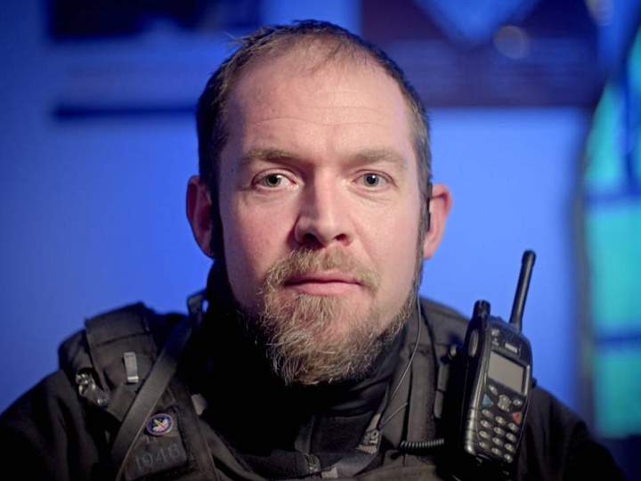 Police: Night Shift 999 on TV | Series 1 Episode 4 | Channels and ...