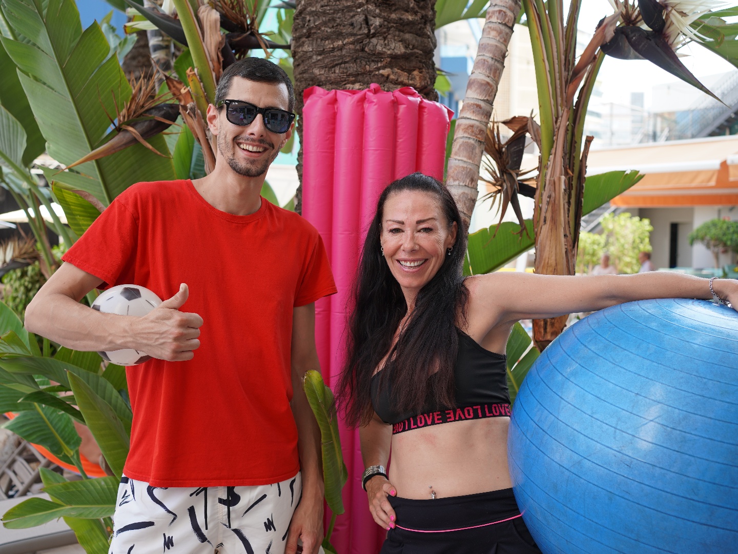 Hotel Benidorm: Fun-Loving Brits in the Sun on TV | Series 1 Episode 6 ...