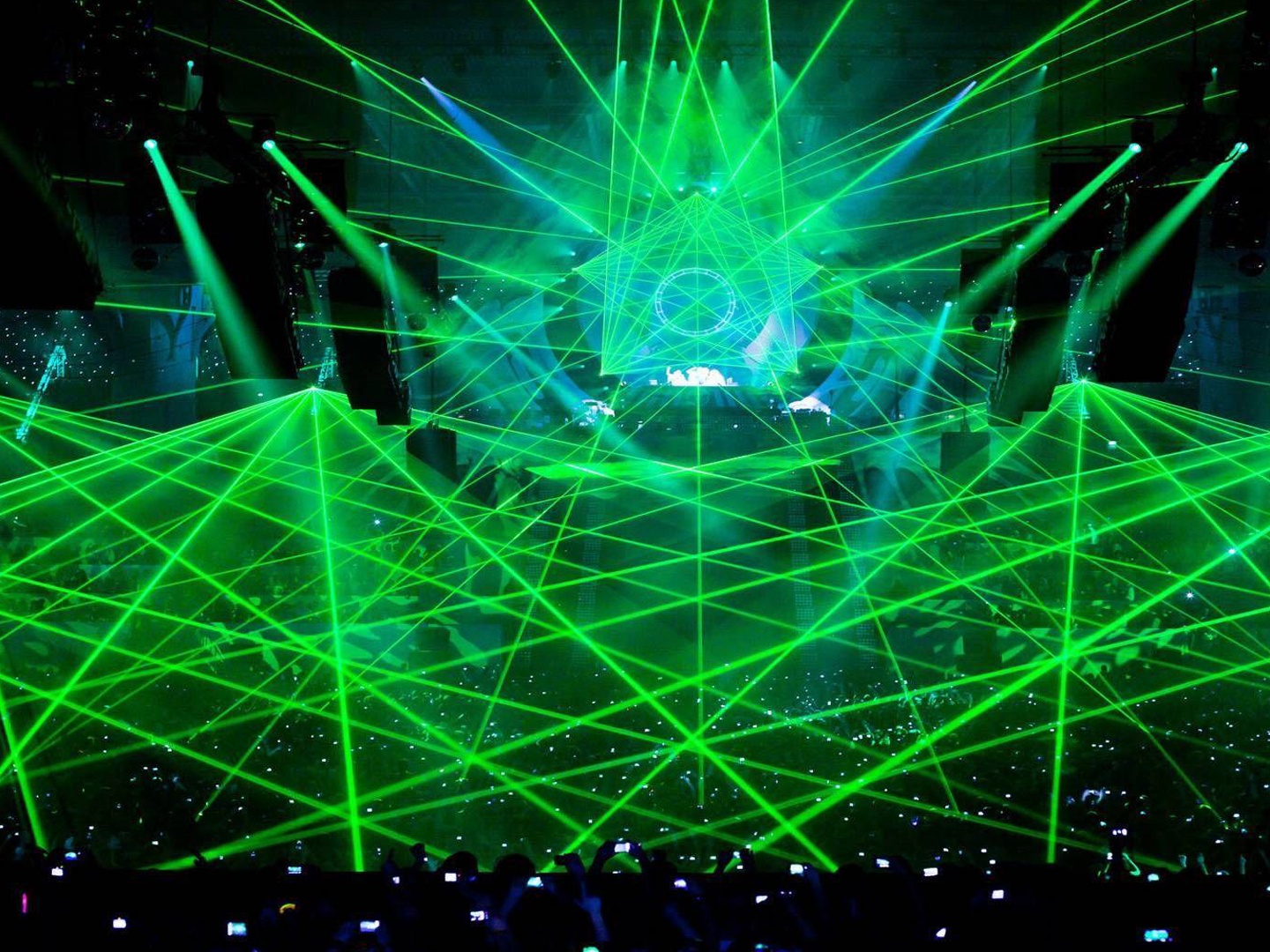 Essential Dance No1s - 1990-2025 on TV | Channels and schedules | tv24 ...