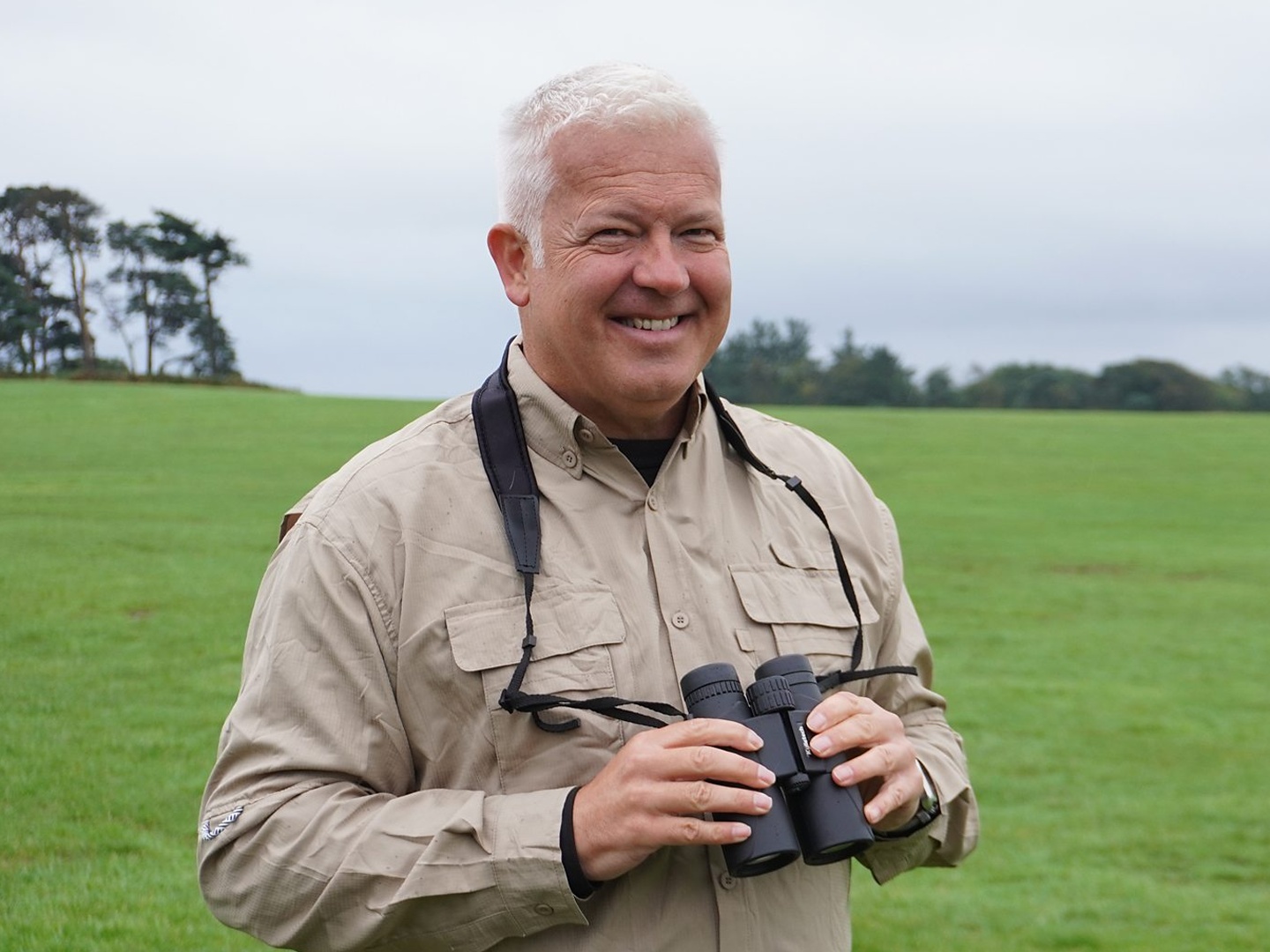 Weatherman Walking on TV | Series 2 Episode 2 | Channels and schedules ...