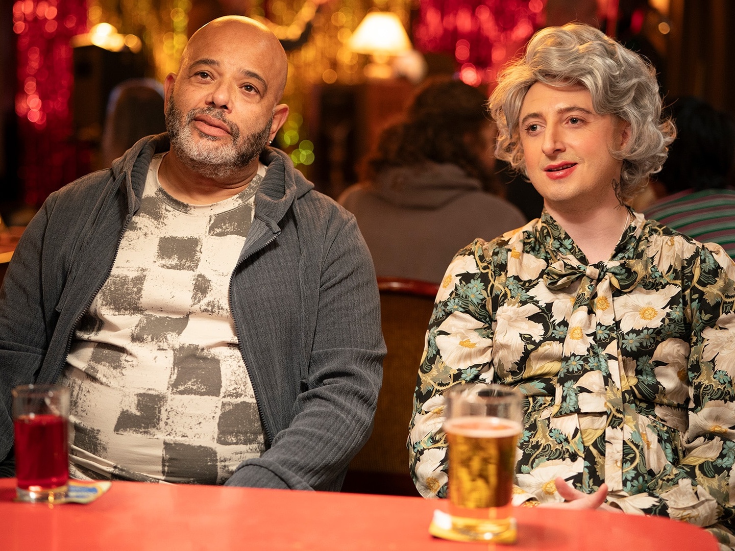 Pushers on TV | Series 1 Episode 5 | Channels and schedules | tv24.co.uk