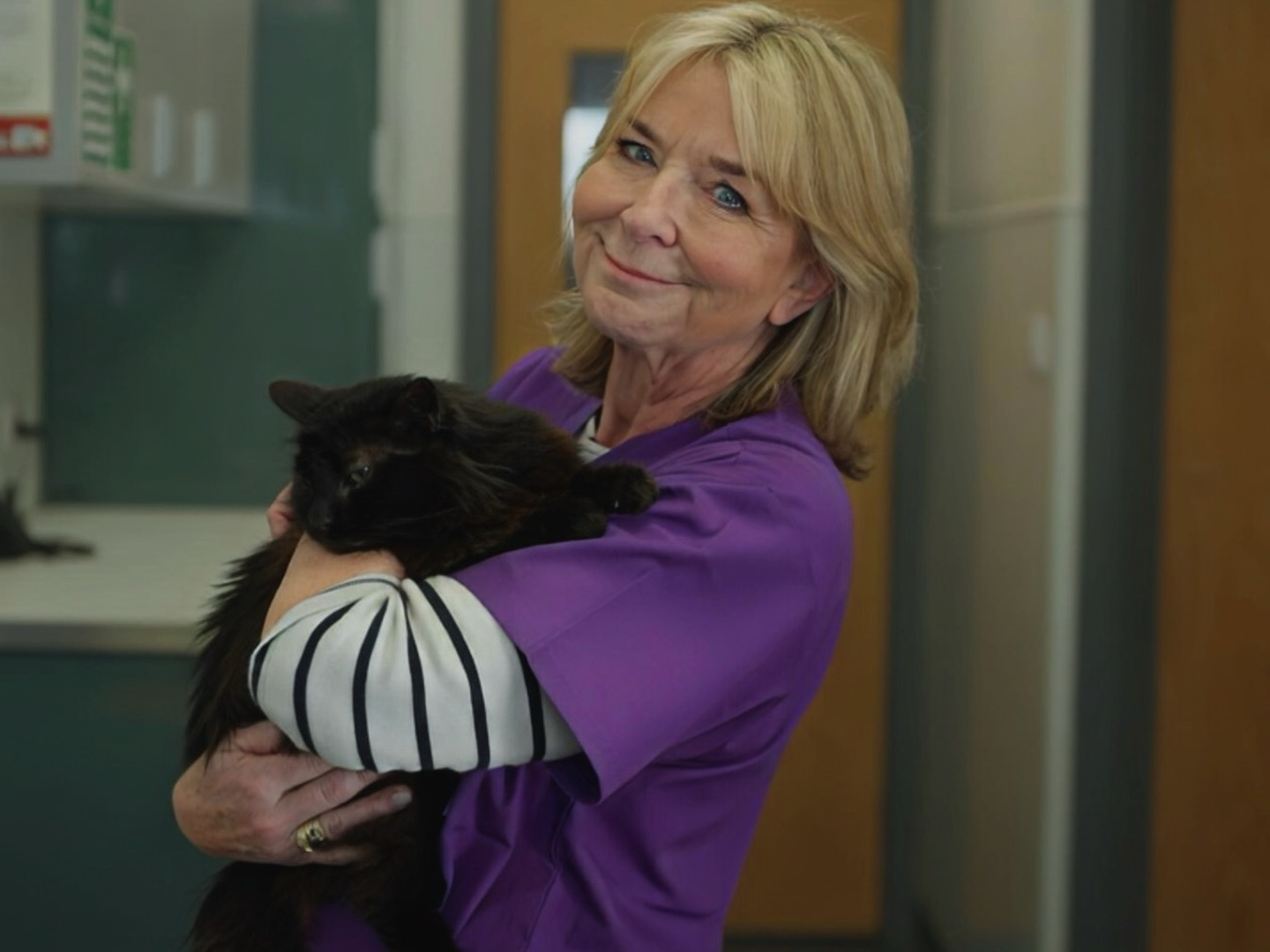 Fern Britton: Inside the Vet's on TV | Series 1 Episode 6 | Channels ...
