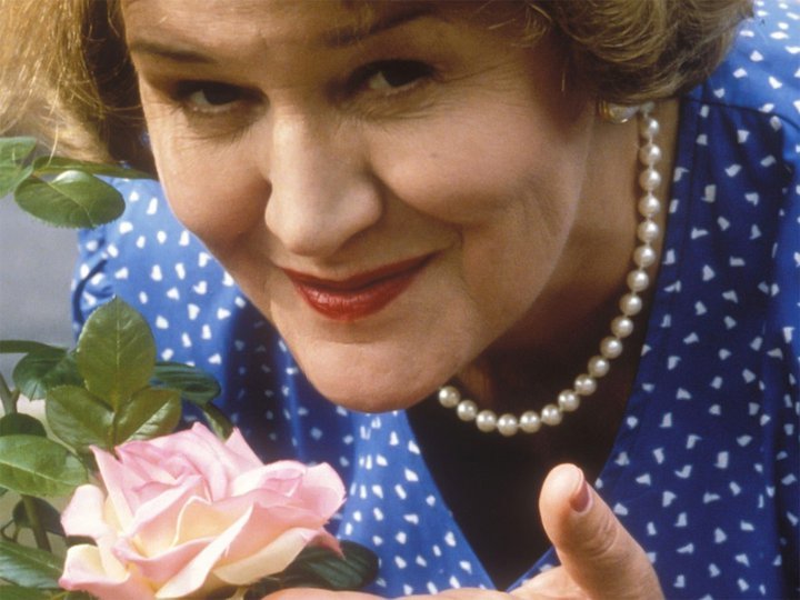 Keeping Up Appearances on TV | Series 3 Episode 7 | Channels and ...